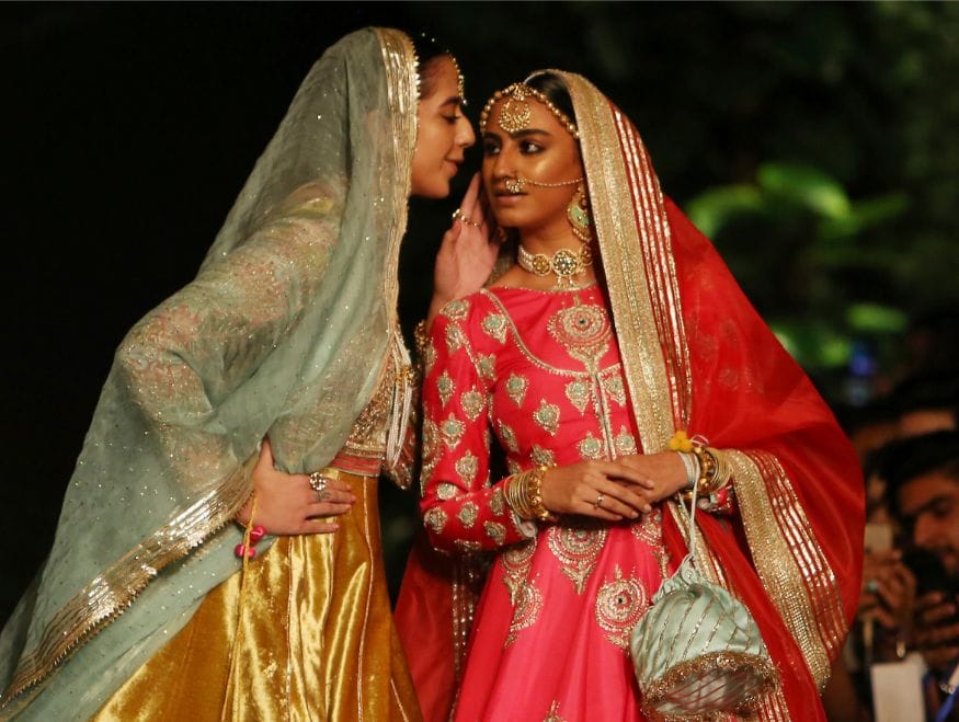 Best Ramp Walk Pictures From Pakistan Fashion Week - News18