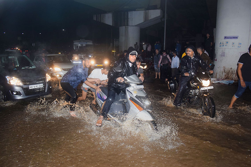 Maharashtra Floods: Dramatic Visuals of Monsoon Fury - News18