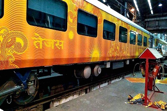 IRCTC Tejas Express Lucknow-Delhi Flagged Off; 10 Benefits for Passengers