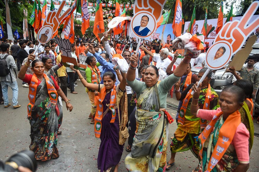 BJP Workers Celebrate Victory in Maharashtra Assembly Election - News18