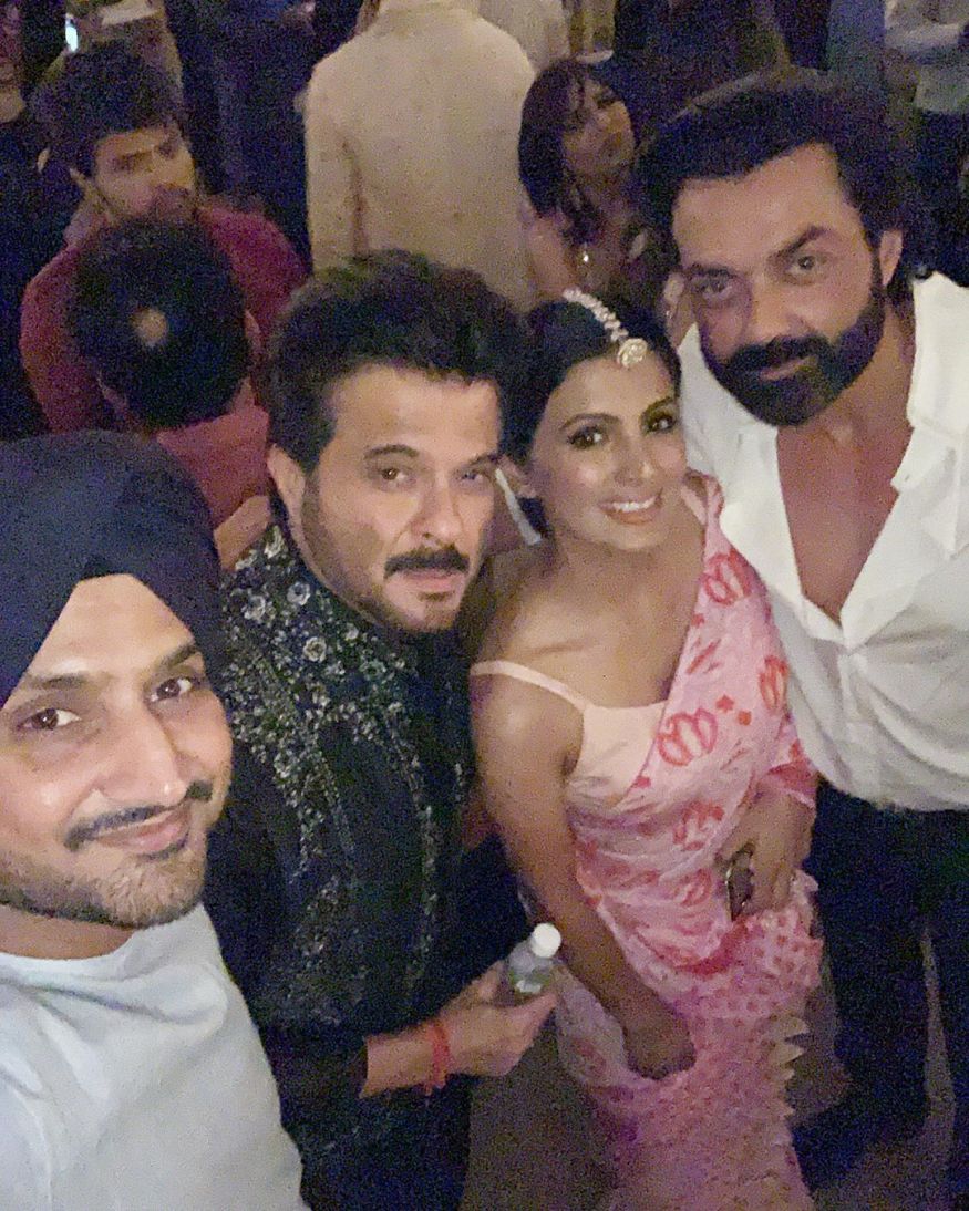 Inside Pictures: Amitabh Bachchan's Grand Diwali Party - News18