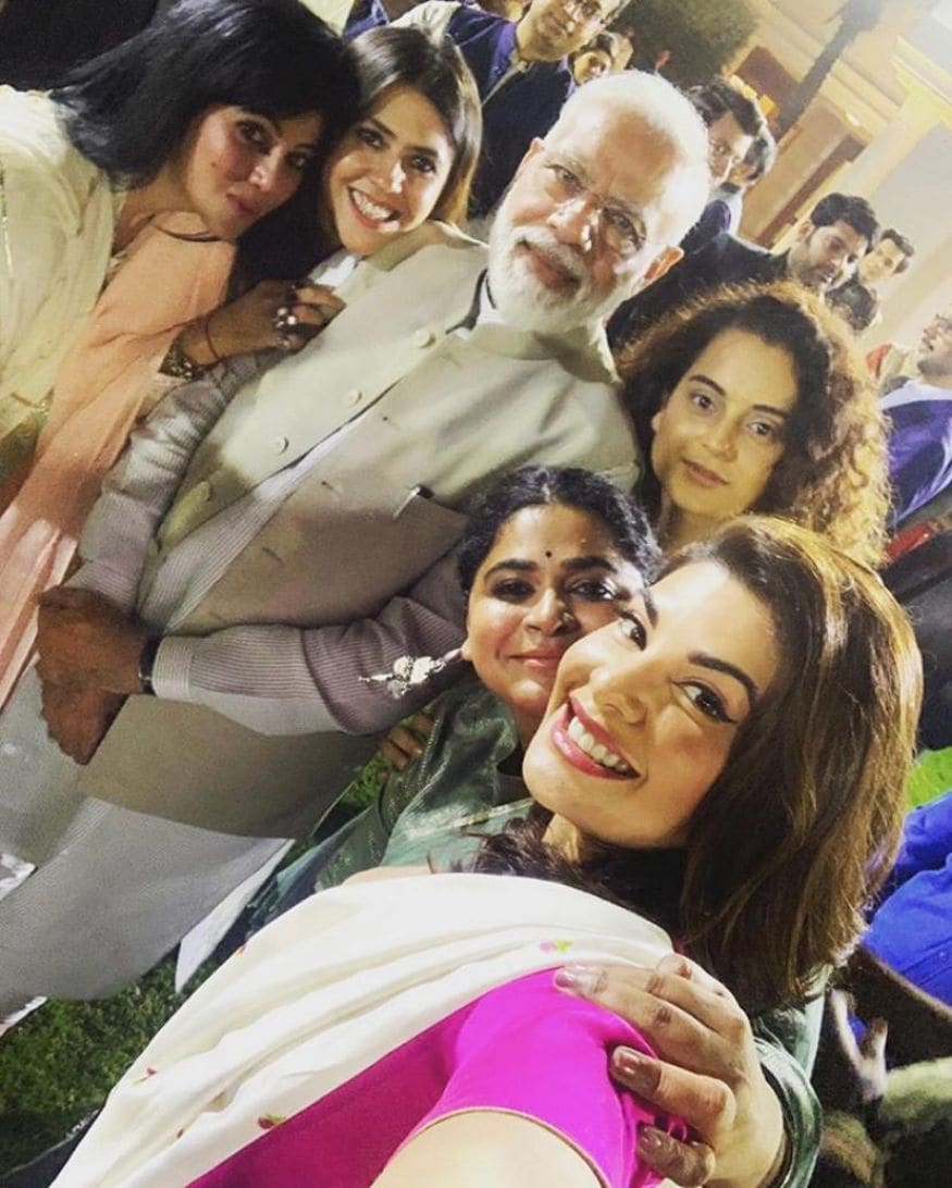 PM Modi's Selfies With Celebrities at #ChangeWithIn Event Go Viral - News18