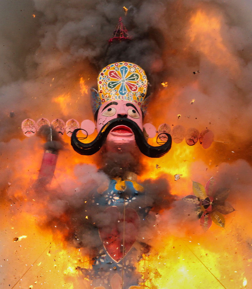 PHOTOS: Dussehra Celebrated With Fervour Across the Nation - News18
