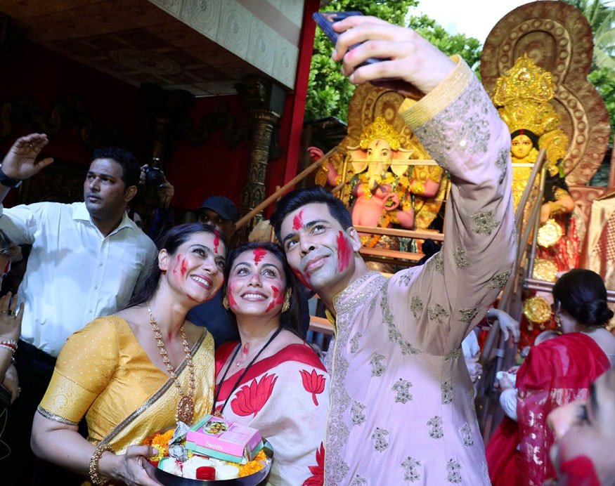 Durga Puja 2019: TMC MP Nusrat Jahan Celebrates Sindoor Khela - News18
