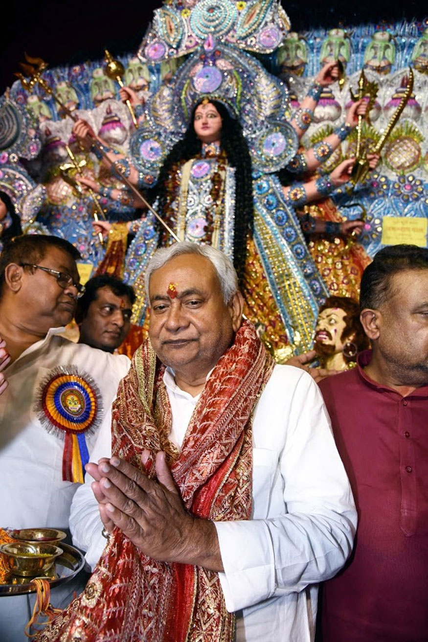 Durga Puja 2019: TMC MP Nusrat Jahan Celebrates Sindoor Khela - News18