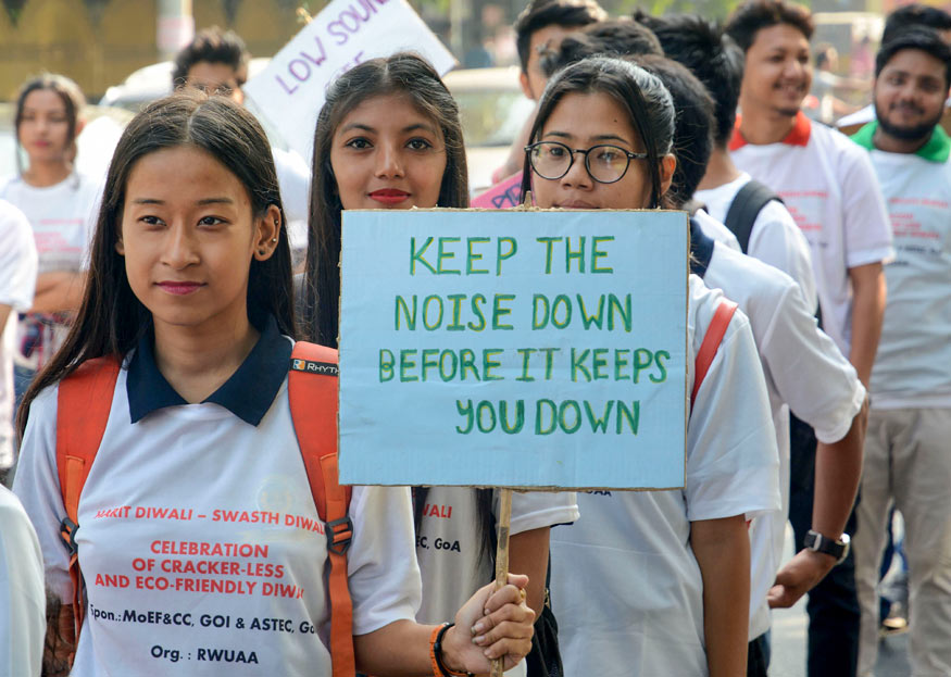 PICS: Students Hold Awareness Rally for Eco-friendly Diwali - News18