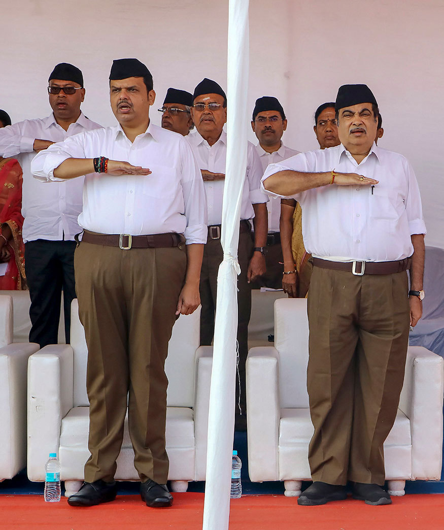 Influential Personalities Attend RSS's Vijaya Dashami Event - News18