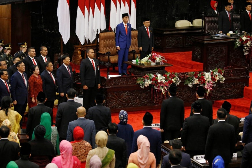 Indonesian Parliament Takes Oath Amid Violent Protests Against New Laws ...