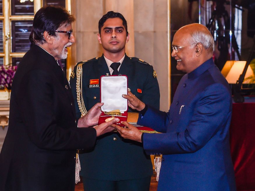 Amitabh Bachchan Receives Dadasaheb Phalke Award - News18