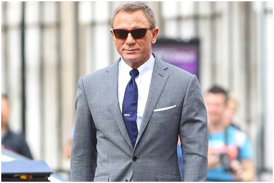 Daniel Craig Grey Suit