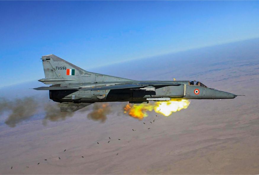 IAF’s Kargil Hero MiG 27 Roars Through the Skies One Last Time ...