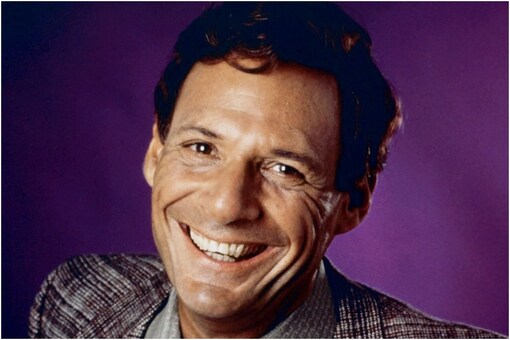 'Friends' Actor Ron Leibman Passes Away at 82 - News18