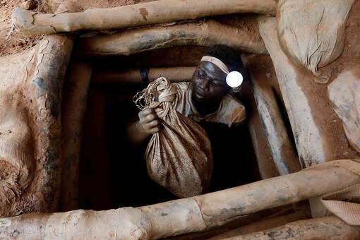 Exploitation, Pollution and a Shadow Economy: What is Artisanal Gold ...