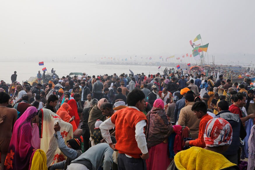Magh Mela 2020: Devotees Take Holy Dip at Sangam on Mauni Amavasya - News18