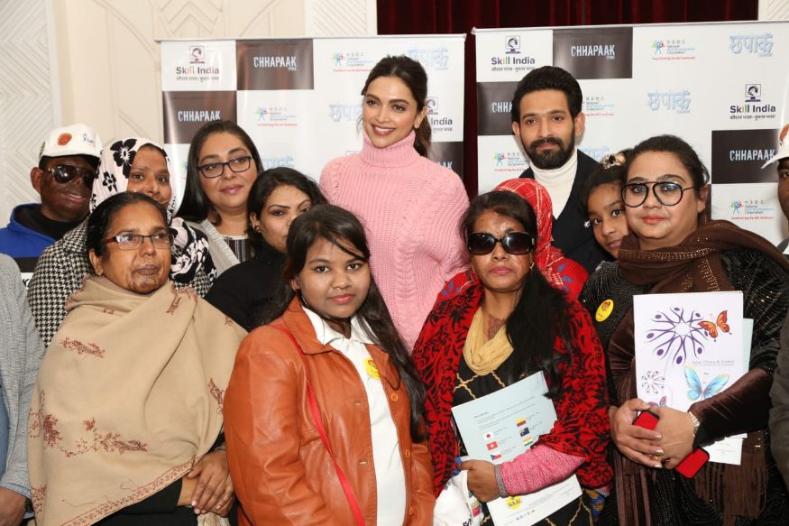 Chhapaak Promotions: Deepika Meets Acid Attack Survivors in Delhi - News18
