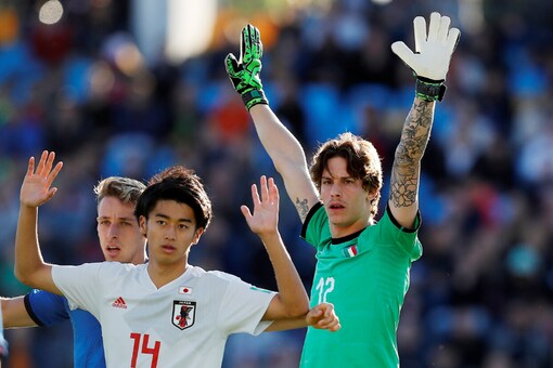 Japan Teenage Star Jun Nishikawa Concentrated on J-League Club Despite ...