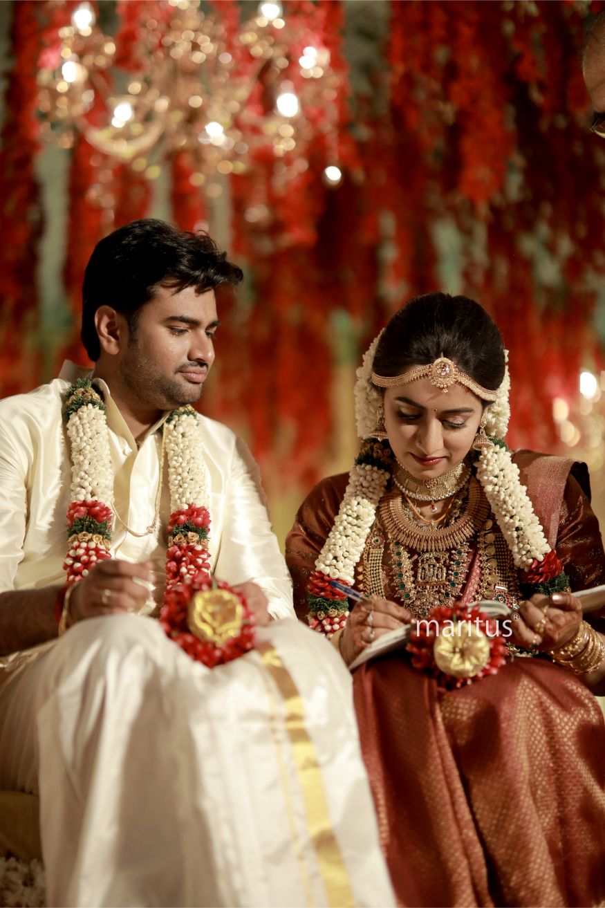 Celebrities at Maniyanpilla Raju’s Son Sachin & Aiswarya's Wedding - News18