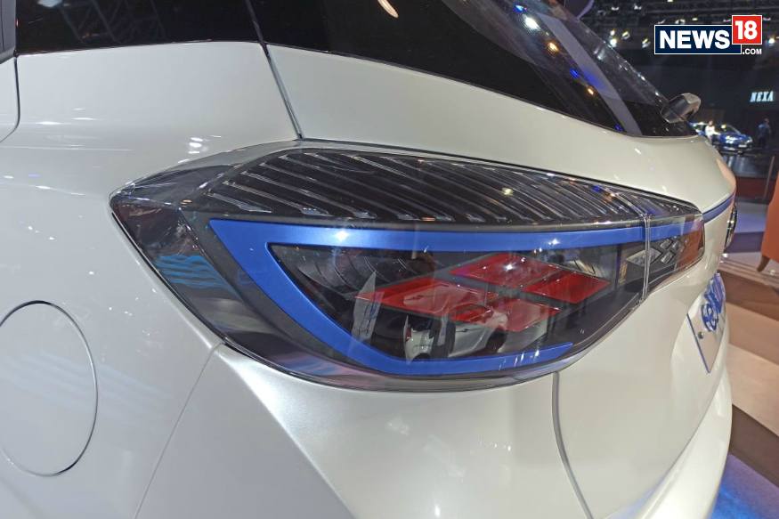 Auto Expo 2020: Mahindra eXUV300 Electric SUV Detailed Image Gallery ...