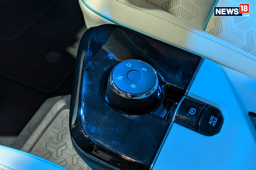 Auto Expo 2020: Tata Altroz Electric Hatchback Detailed Image Gallery ...