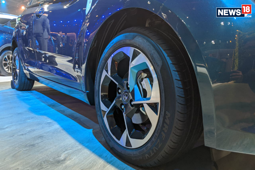 Auto Expo 2020: Tata Altroz Electric Hatchback Detailed Image Gallery ...