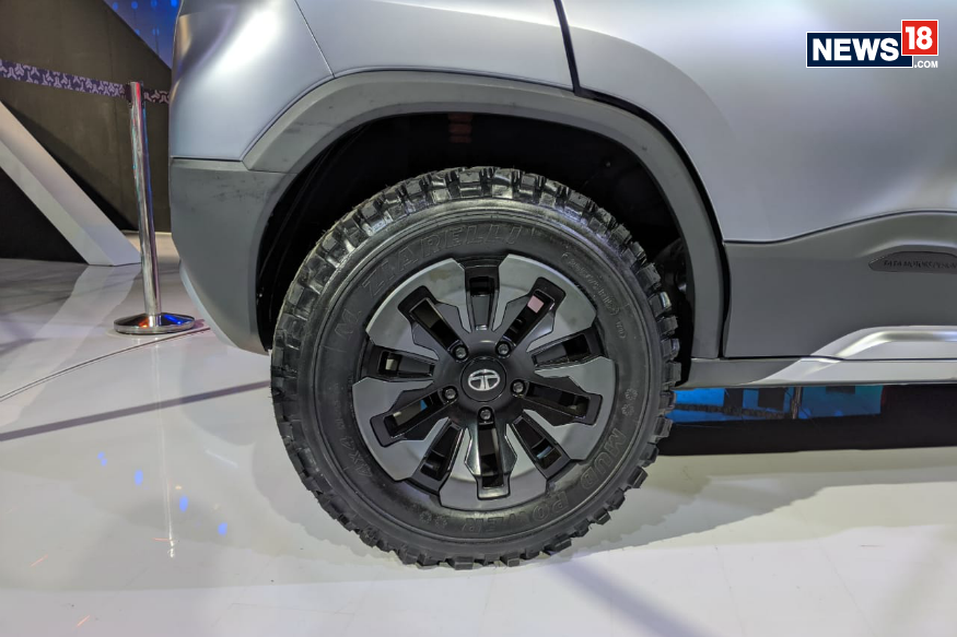 Auto Expo 2020: Tata HBX Mini-SUV Concept Detailed Image Gallery - News18