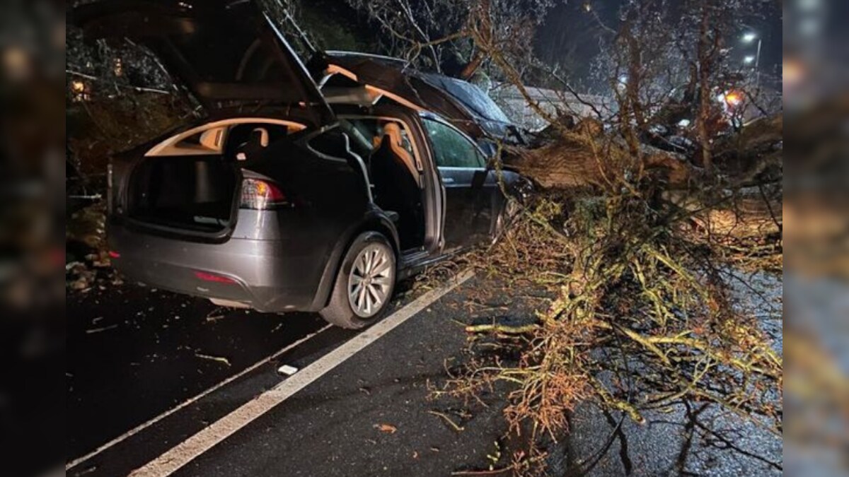 Tesla Model X Autopilot Saves 8 Lives During Storm Dennis Owners Thank