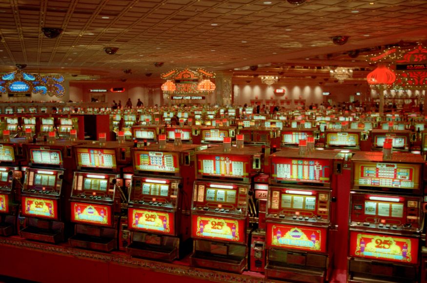 Inside Trump's Own Taj Mahal in Atlantic City: 'The 8th Wonder of the ...