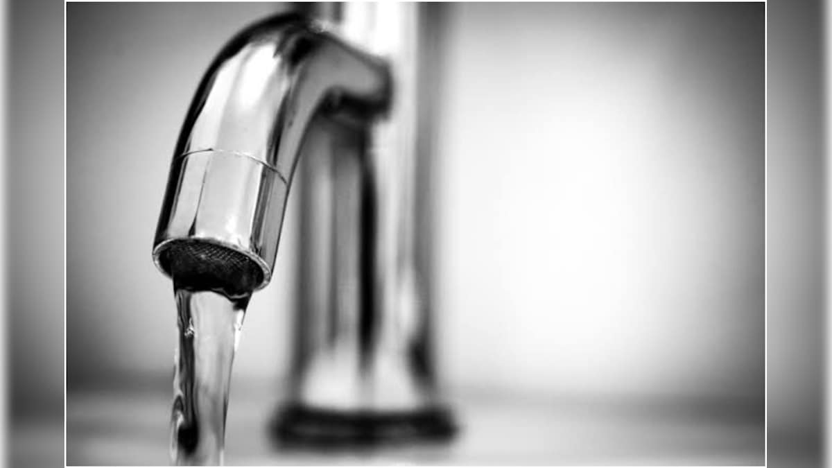 Best First Aid for Mild, Moderate Burns is Cooling with Running Water ...