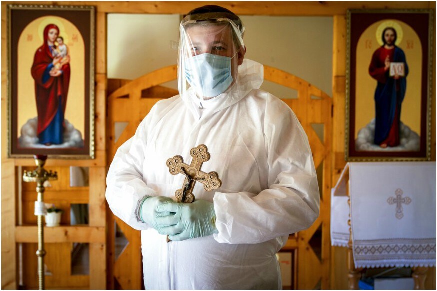 Priests in Ukraine Return to Duties With Masks and Gloves On - News18