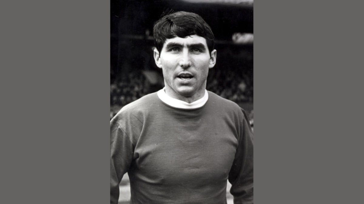 Manchester United Legend Tony Dunne, Who Played in Their 1st European ...