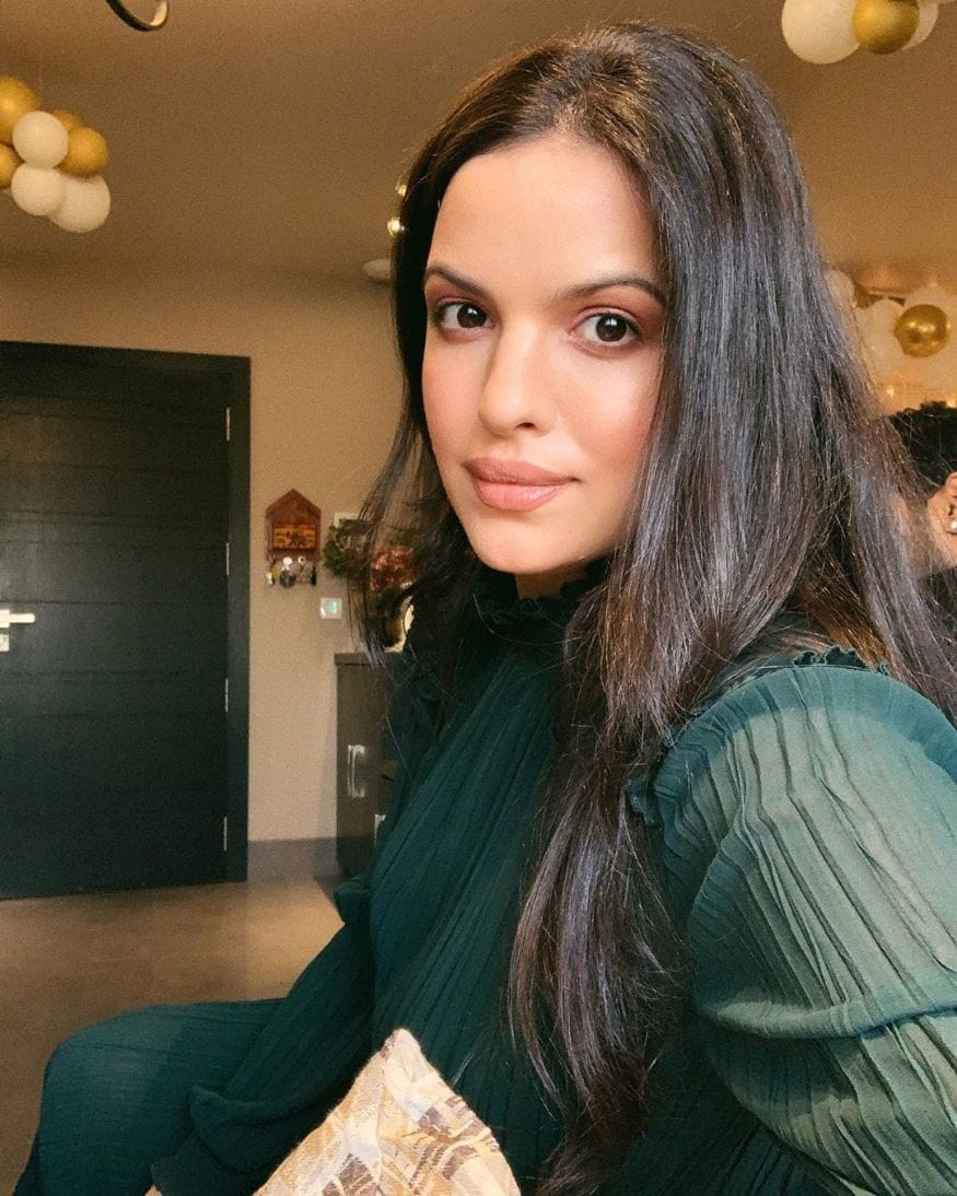 Natasa is Missing Her Hubby Hardik Pandya, Shares a Throwback Pool ...