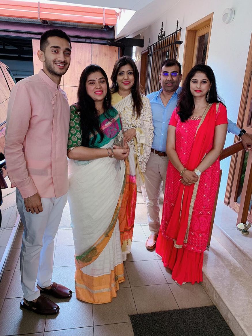 DK Shivakumar's Daughter Gets Engaged To CCD Founder VG Siddhartha's ...