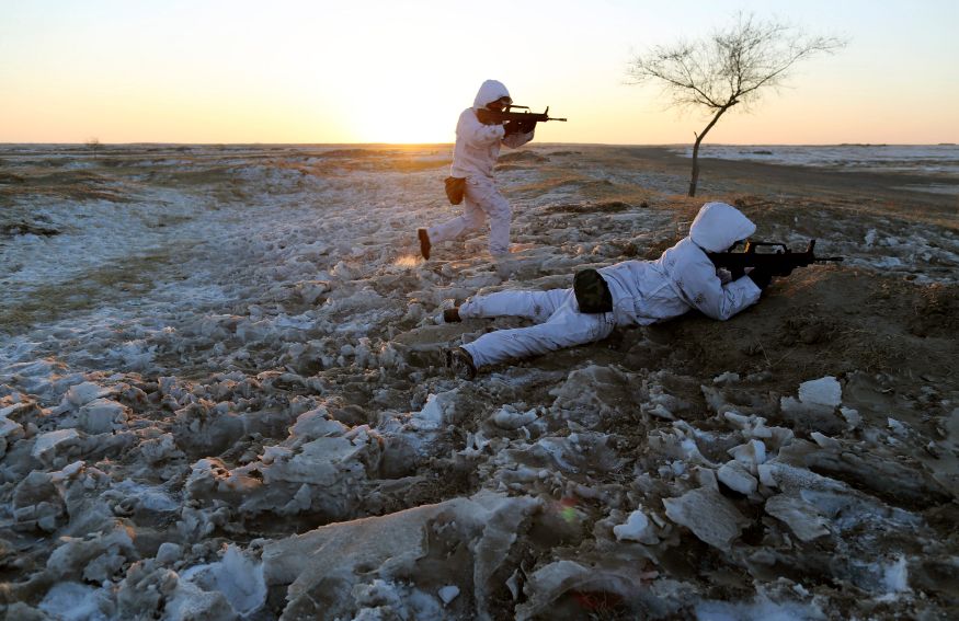 Chinese Army Undergo Insanely Difficult Military Training in Sub-Zero ...