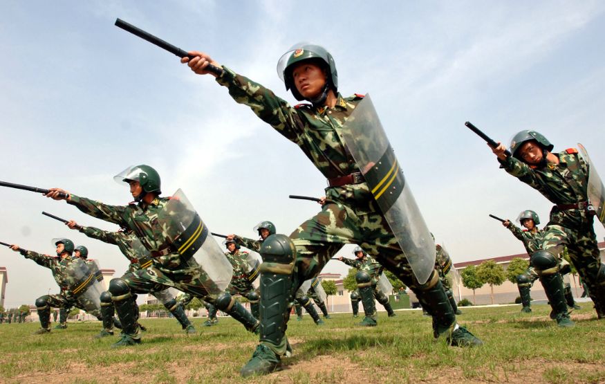 Chinese Army Undergo Insanely Difficult Military Training in Sub-Zero ...