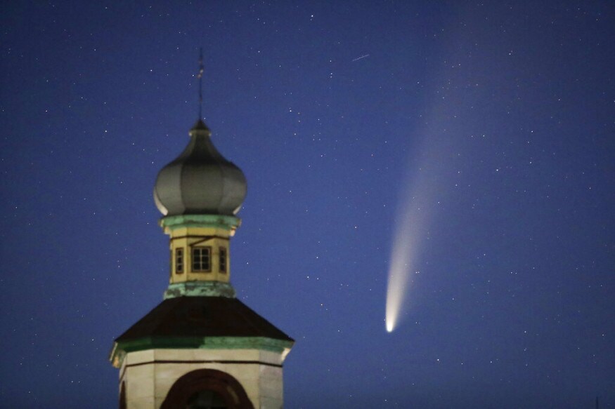 Comet Neowise: Spectacular Pictures of the Brightest Comet Striking ...