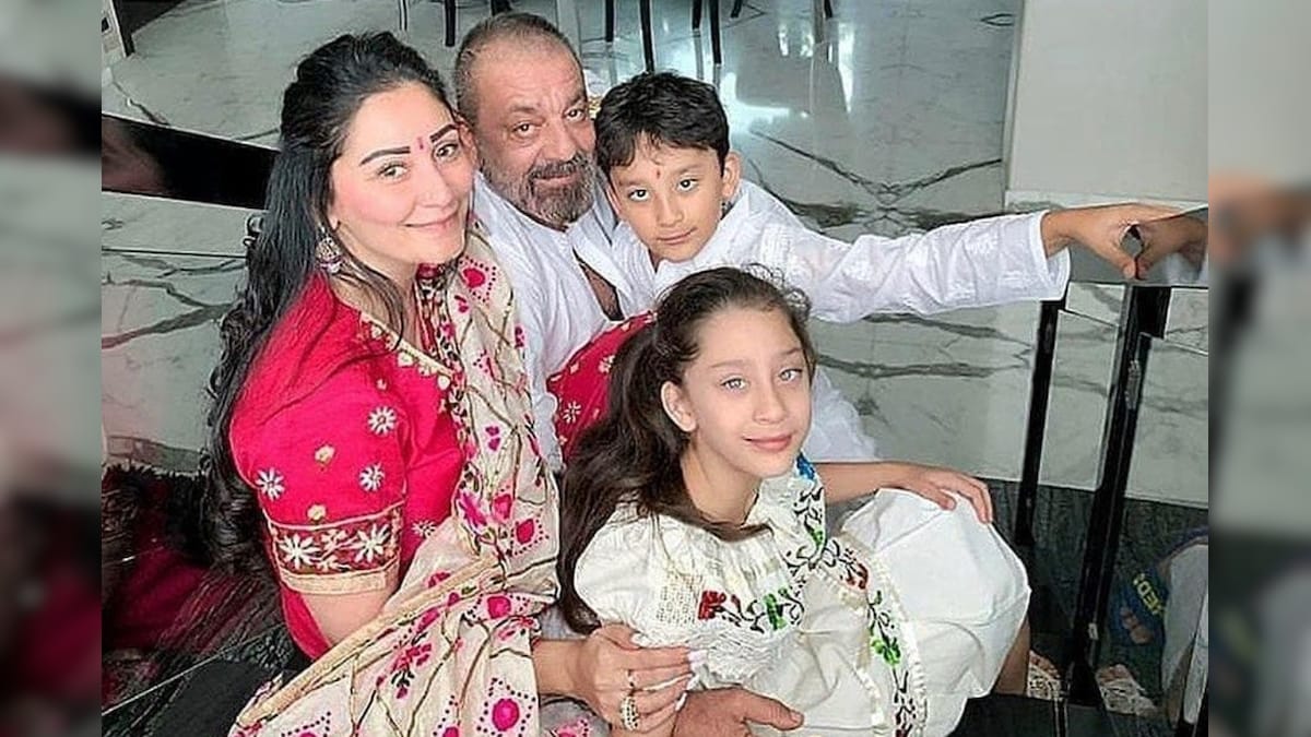 Happy Birthday Sanjay Dutt: 5 Priceless Moments of the Actor with Family