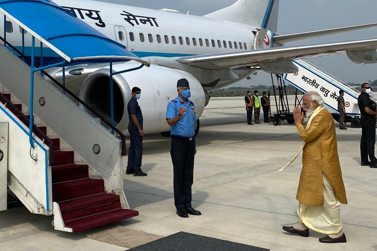 PM Modi Lays Ram Temple Foundation Stone in Ayodhya - News18
