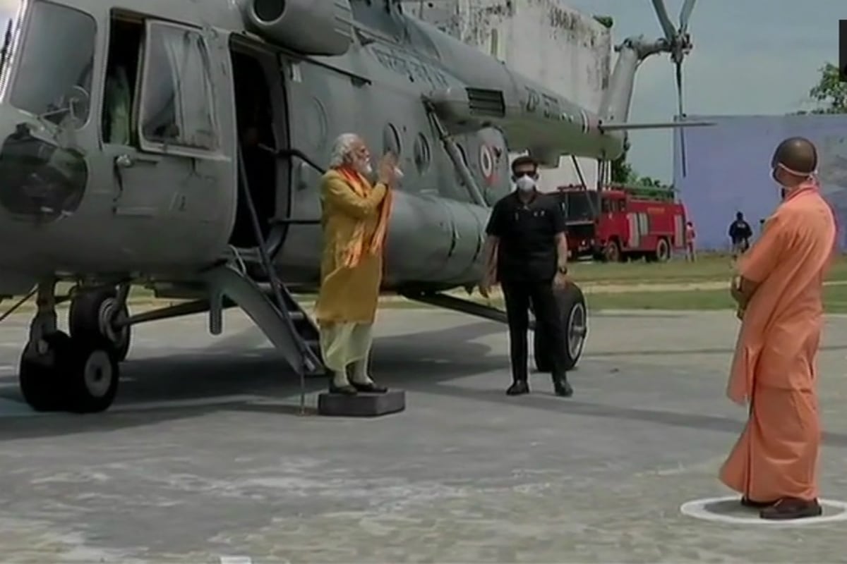 PM Modi Lays Ram Temple Foundation Stone in Ayodhya - News18