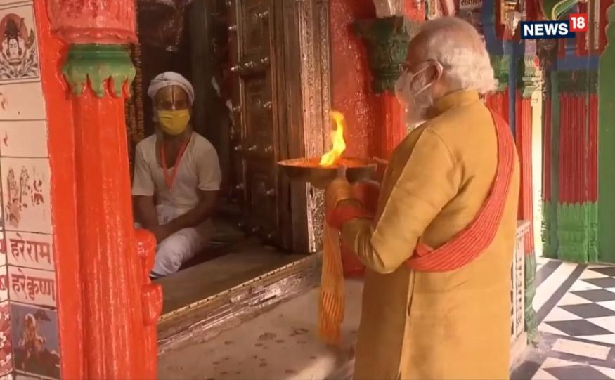 PM Modi Lays Ram Temple Foundation Stone in Ayodhya - News18