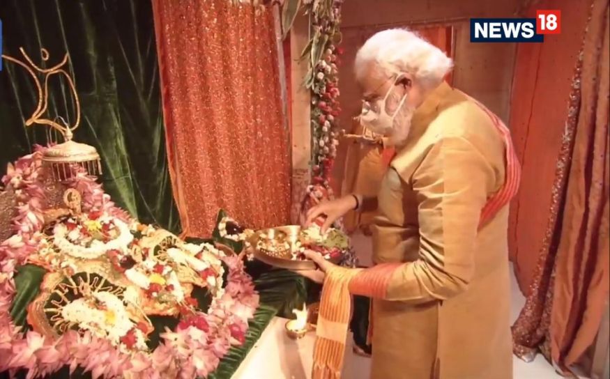 PM Modi Lays Ram Temple Foundation Stone in Ayodhya - News18