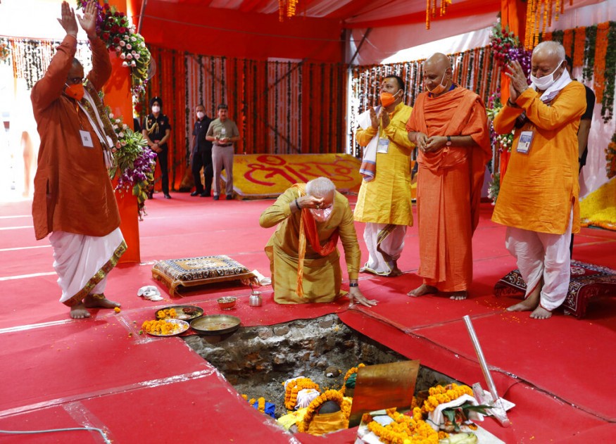 PM Modi Performs Bhumi Pujan, Lays Ram Temple Foundation Stone in ...