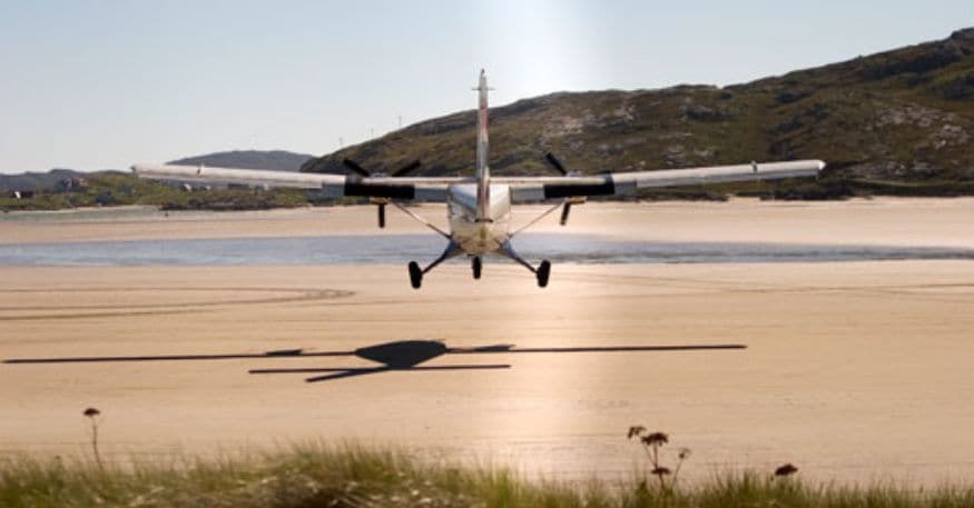 Top 10 Most Dangerous Airport Runways In The World - See Pics - News18