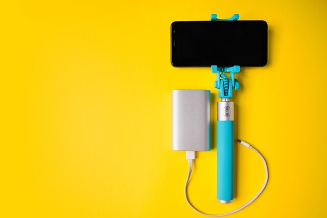 World Photography Day 2020: The Story Behind the First-Ever 'Selfie ...