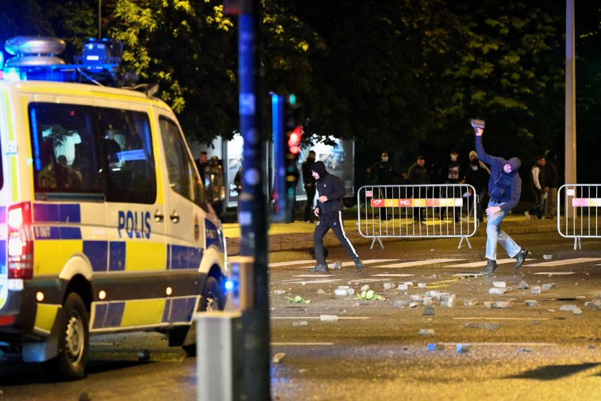 Sweden Riots Photos: Unrest in Malmo Town After Quran-Burning Rally by ...