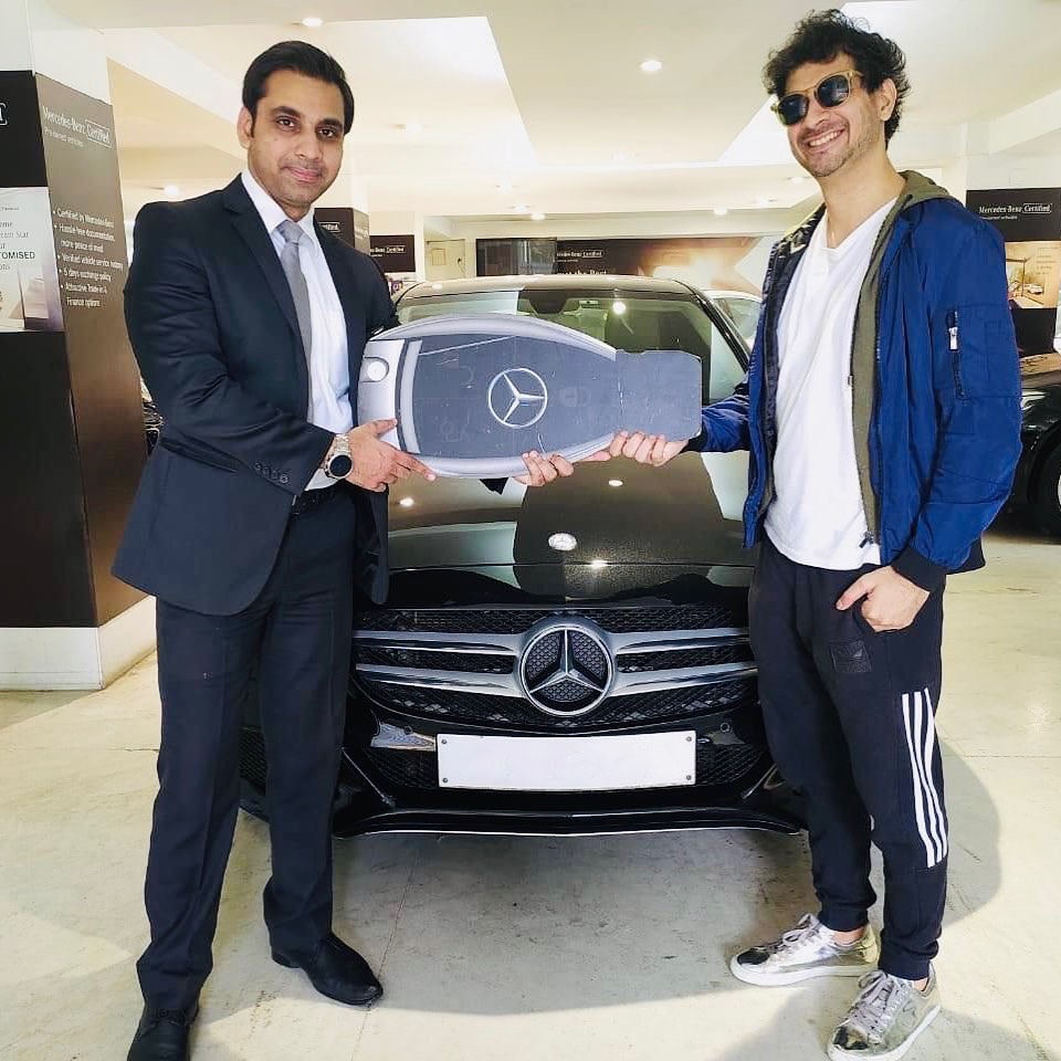 Ajay Devgn Buys a Car Worth Crores, Takes It For a Spin in Mumbai - News18