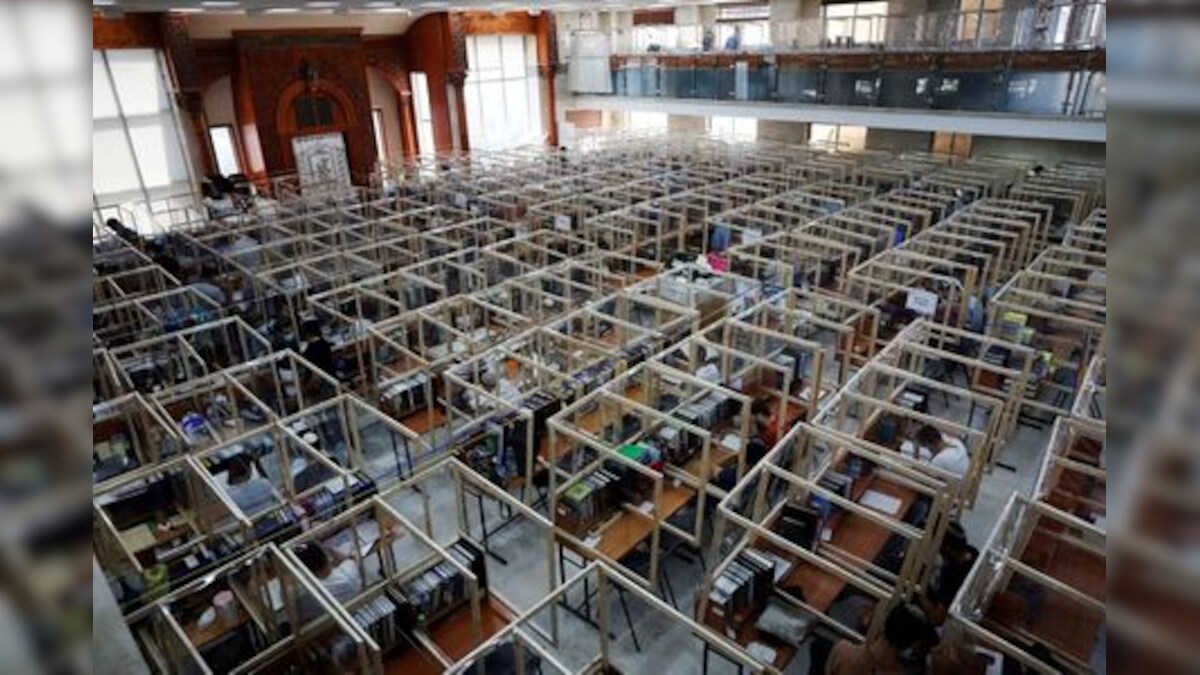 Screens And Scripture: An Israeli Seminary Fights Coronavirus