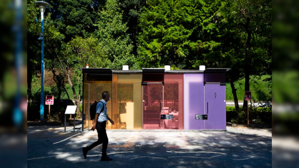 Tokyo Transparent Toilet's Walls Go Opaque When Door Closed