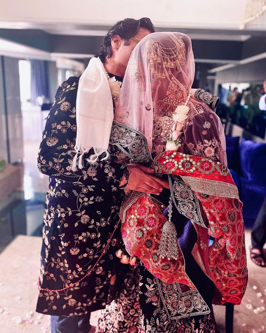 Poonam Pandey Marries Boyfriend Sam Bombay in a Hush-Hush Ceremony - News18