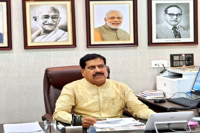 Karnataka Govt Announces One-day Mourning over Union Minister Suresh ...