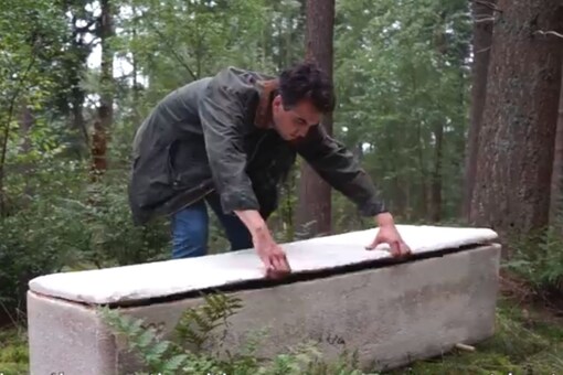 First Eco-friendly Funeral Held with 'Living Coffin' Made of Fungus to ...
